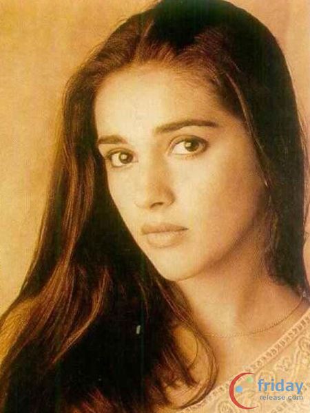 Tara Sharma Besharam