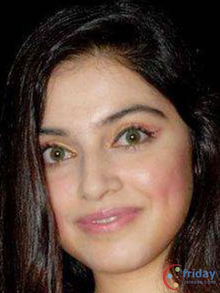 Divya Khosla New